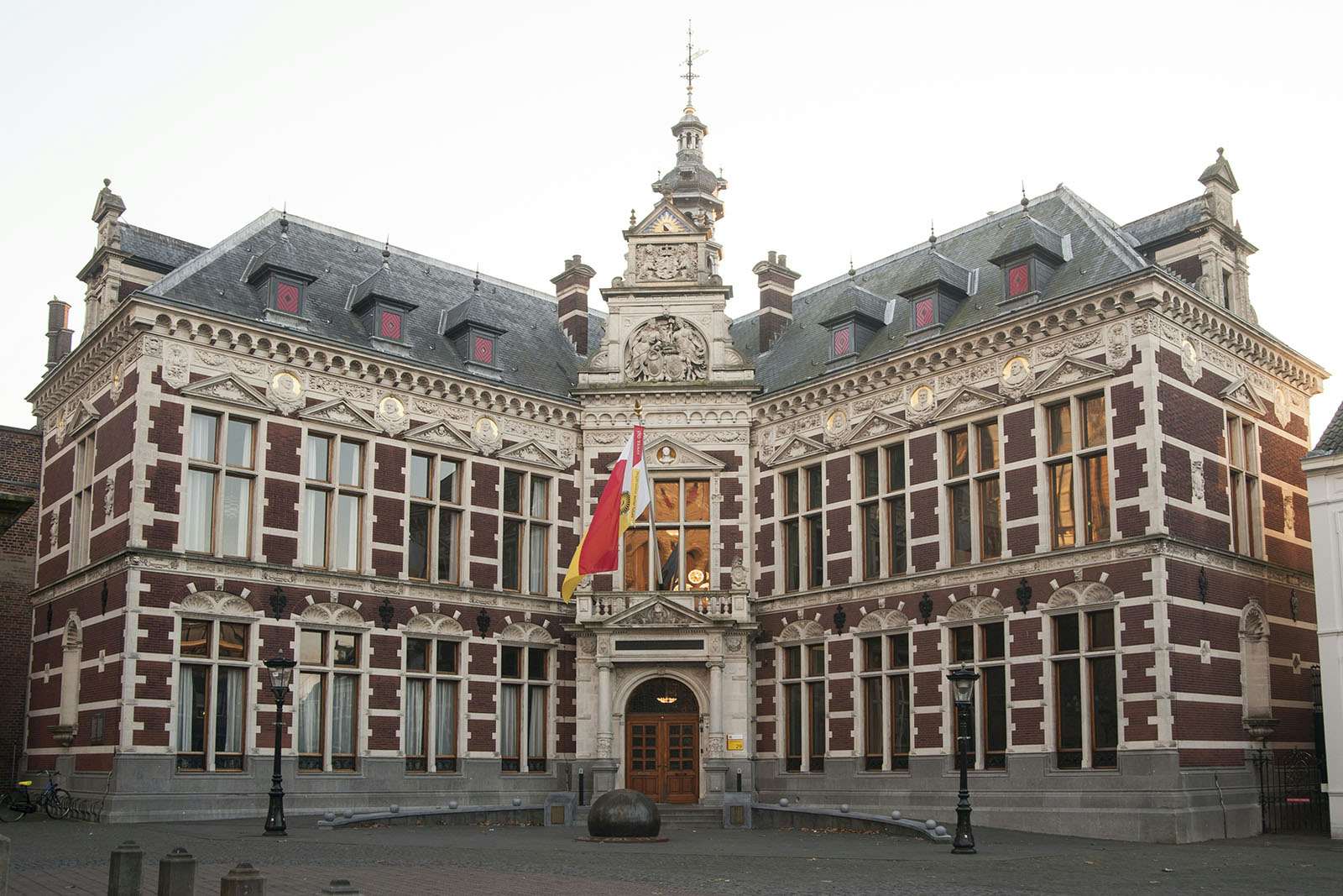 Universiteit Utrecht viert 'honderd jaar vrouwelijke hoogleraren' - De ... Universiteit Utrecht viert 'honderd jaar vrouwelijke hoogleraren' - De ...